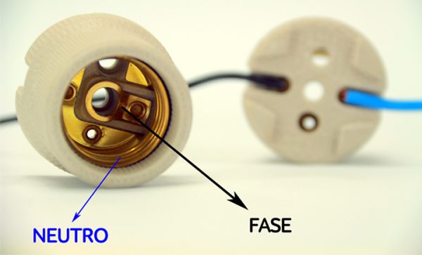 Receptáculo, a única maneira de instalar corretamente - Sala da Elétrica