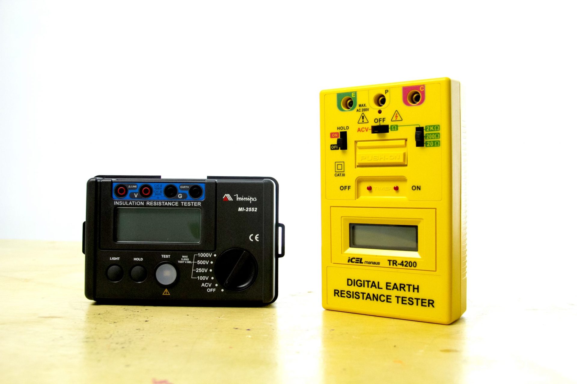 Terrômetro e Megômetro, saiba por que precisa deles! - Sala da Elétrica