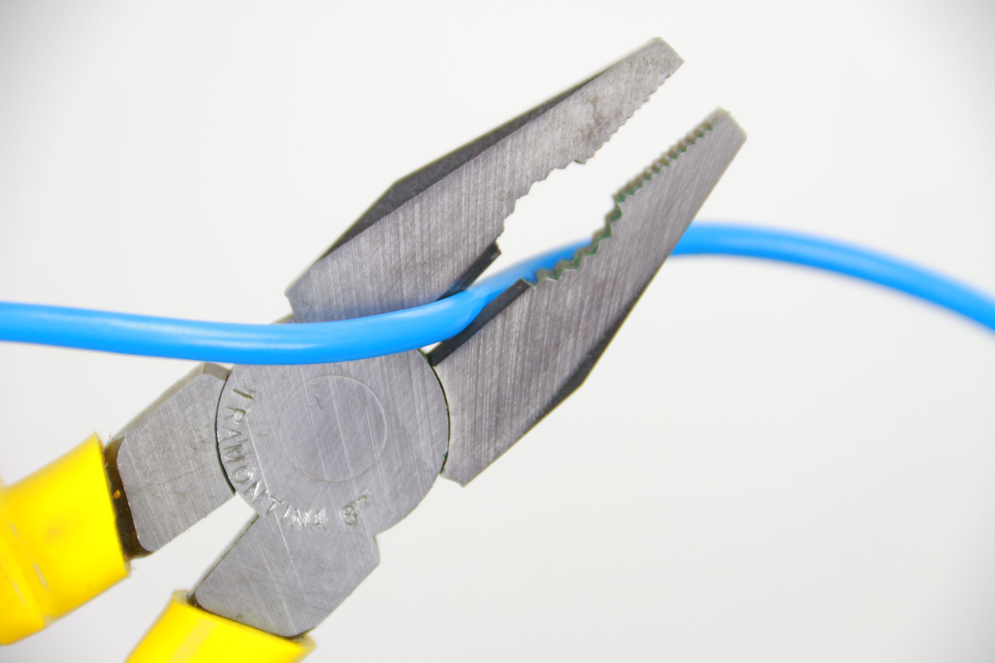 Fio Neutro...Você sabe onde ele Nasce? - Sala da Elétrica